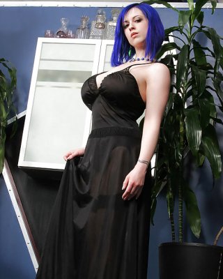 Busty Goddesses - Goth Girls With Huge Breasts, Part 1 Porn Pictures, XXX Photos, Sex Images ...